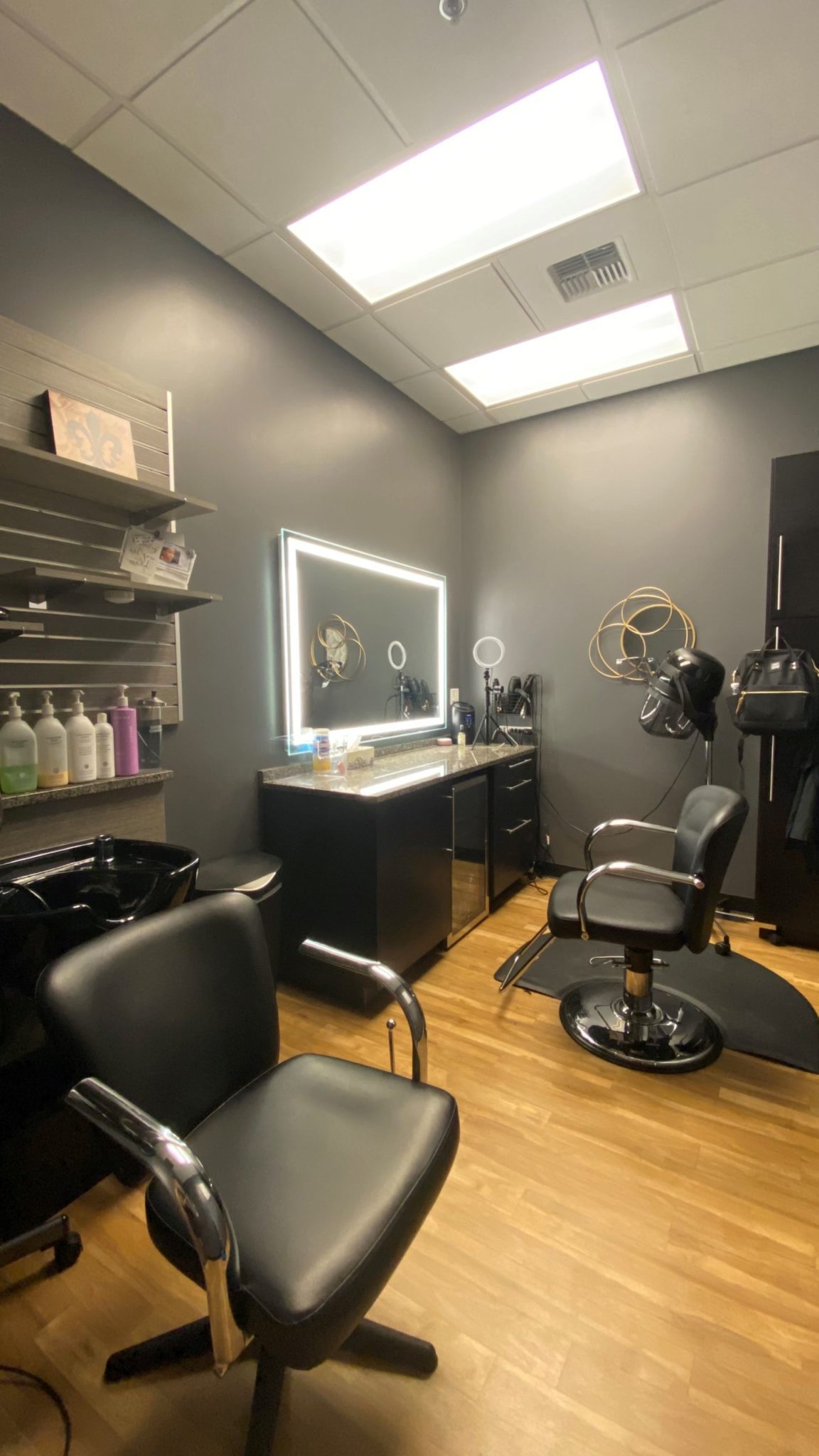#SupportSeattleSmallBiz Spotlight: Jackie Christian’s Six17 Salon ...